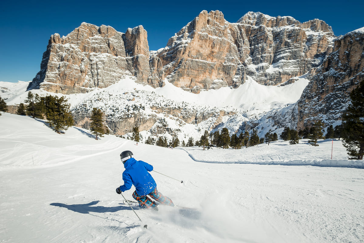 Viaggio sugli sci dall'Alta Badia a Cortina, un percorso a tappe ...