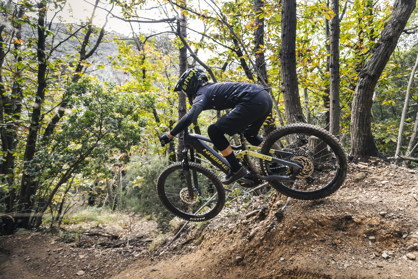Haibike HYBE 10.5: the e-MTB with Yamaha engine for all-mountain races ...
