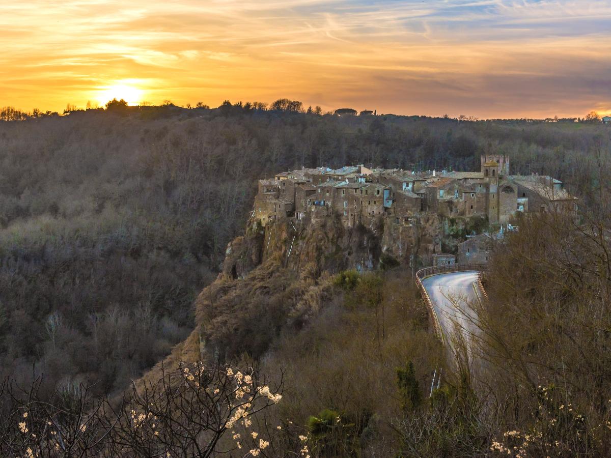 Cosa vedere a Calcata, il borgo delle streghe e degli artisti