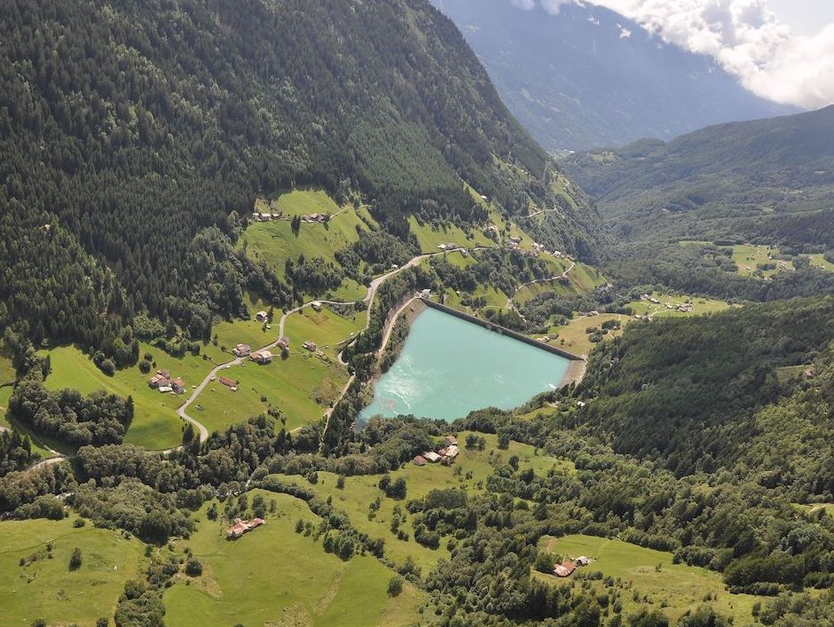 Dighe della Val Grosina: itinerari, storia e panorami autunnali